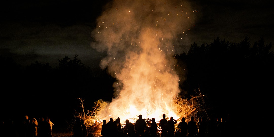 Epic Bonfire at Bloomsbury Farm | Nashville Guru