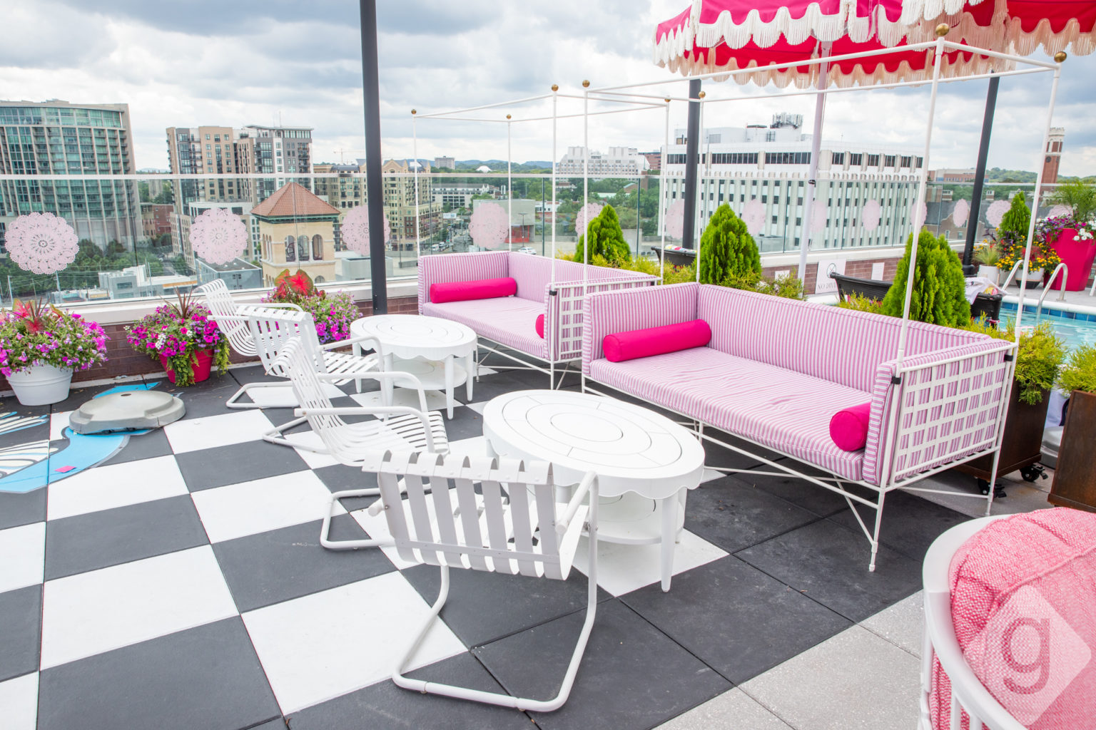 A Look Inside: White Limozeen | Nashville Guru