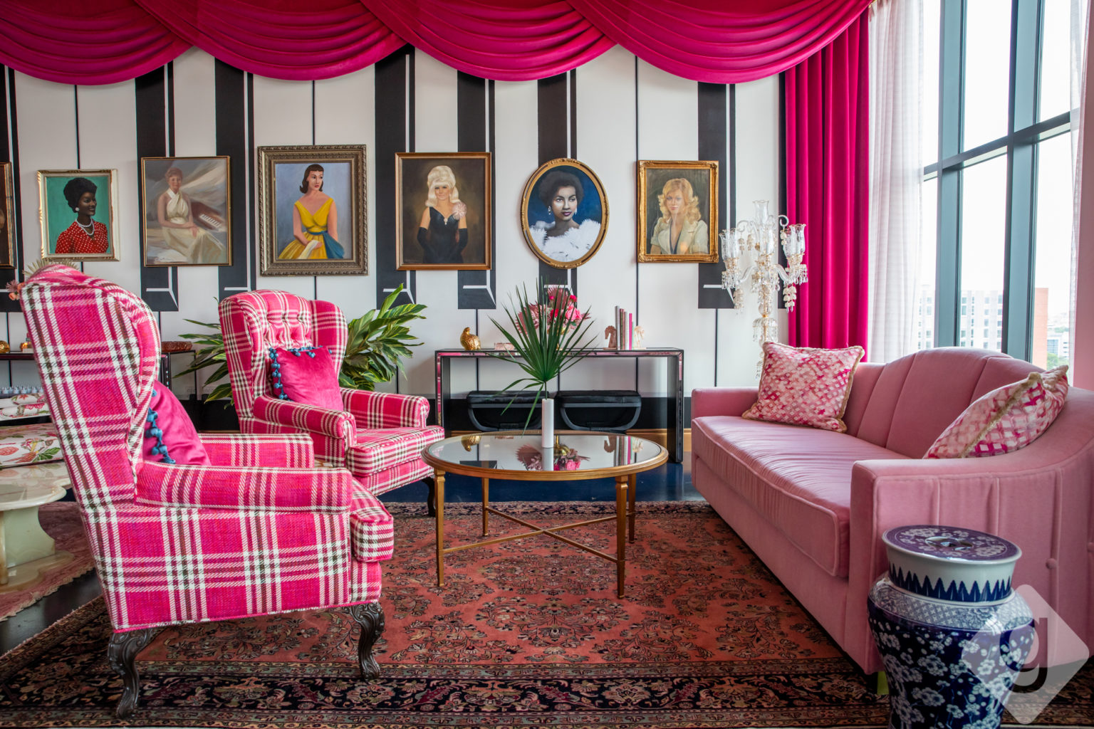 A Look Inside: White Limozeen | Nashville Guru