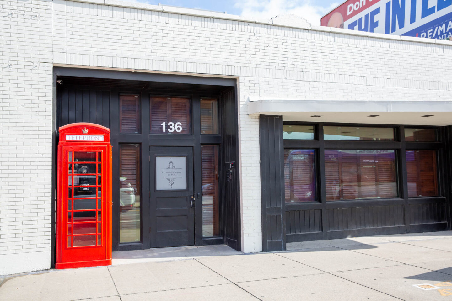 Red Phone Booth Nashville Guru Red Phone Booth Nashville Guru