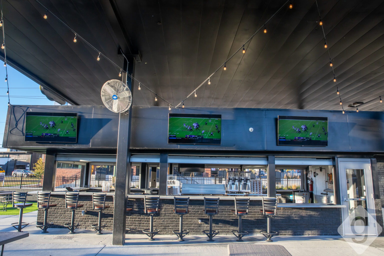 A Look Inside: Bringle's Smoking Oasis | Nashville Guru