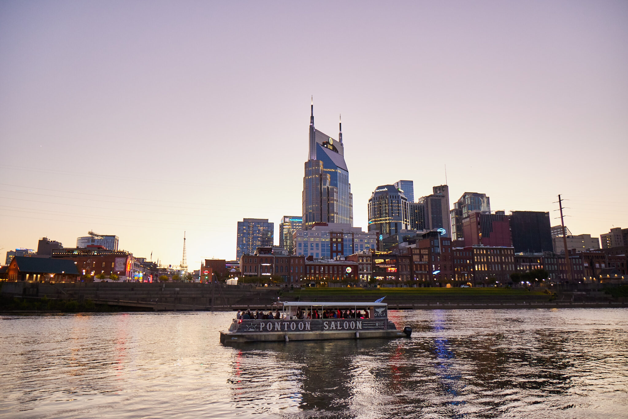 Fun Things to Do: Pontoon Saloon | Nashville Guru