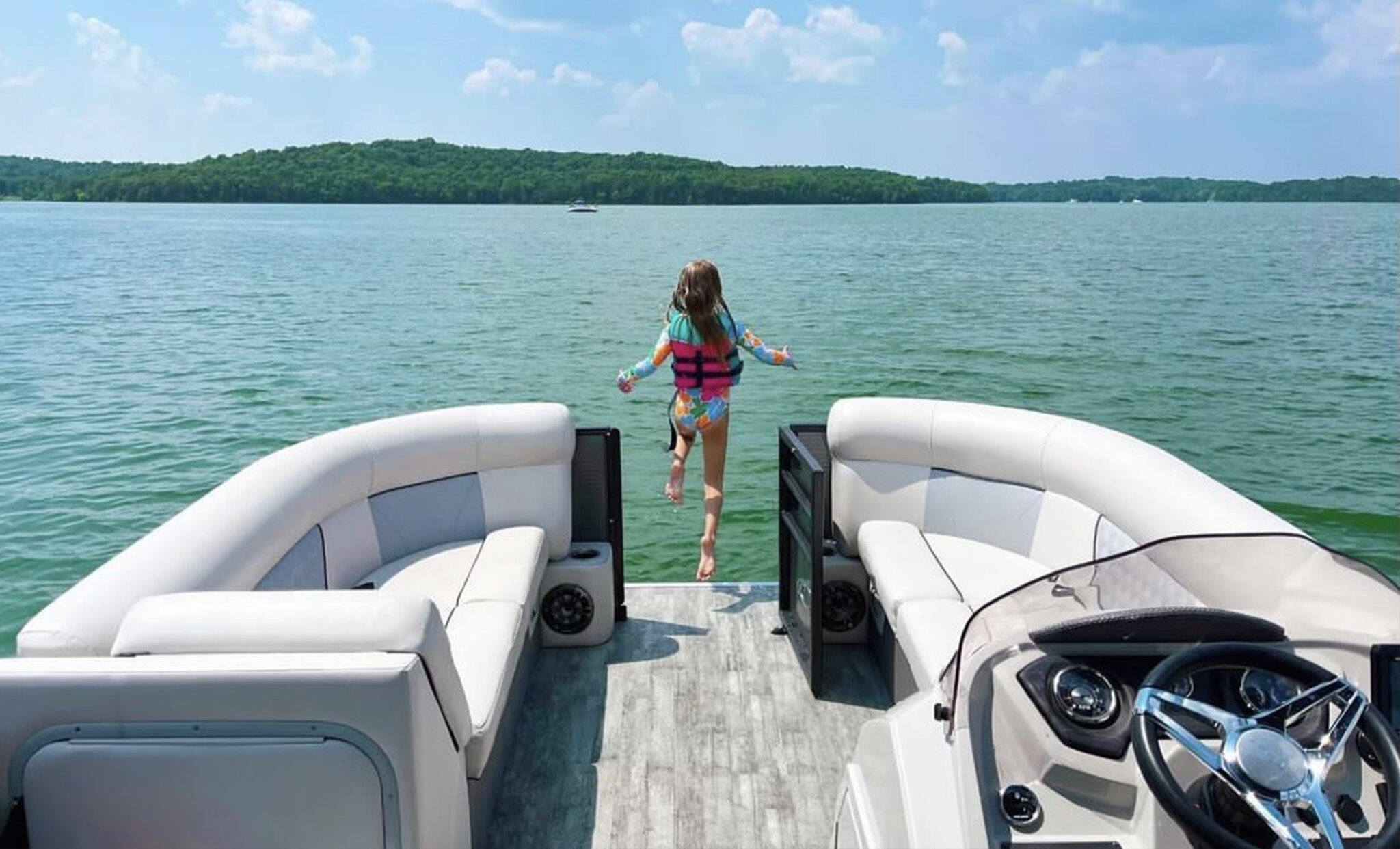 Fun Things to Do: Nautical Boat Club | Nashville Guru