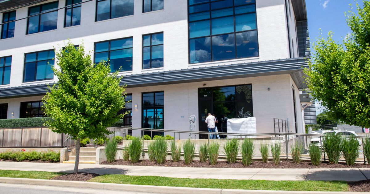 Haraz Coffee House | Nashville Guru