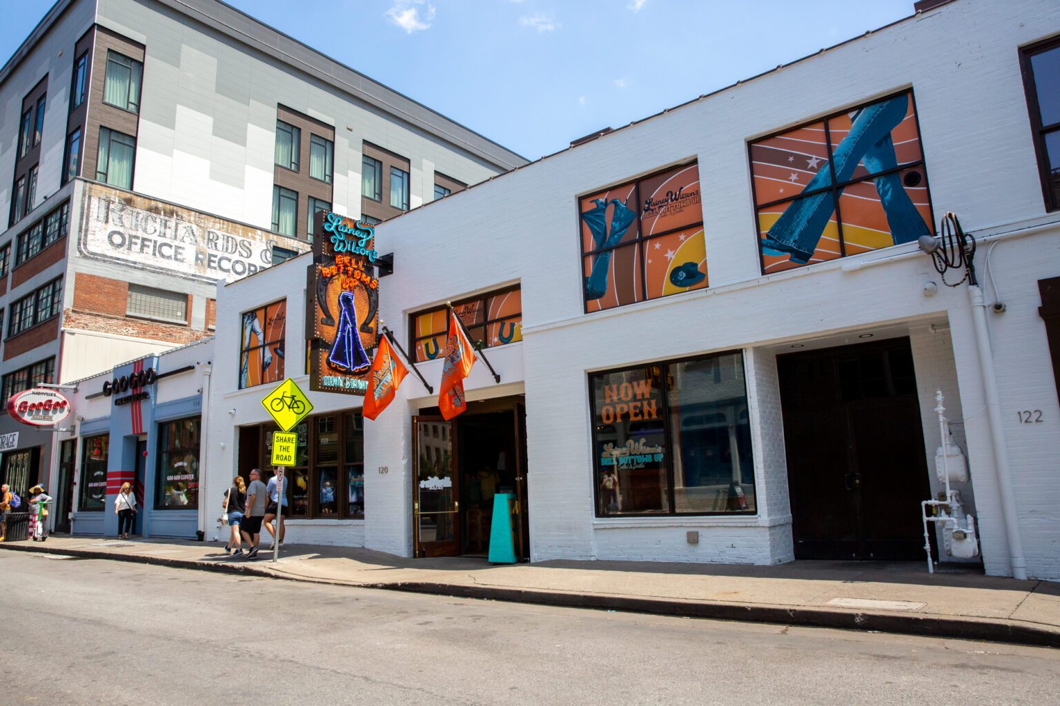 Lainey Wilson's Bell Bottoms Up Bar | Nashville Guru