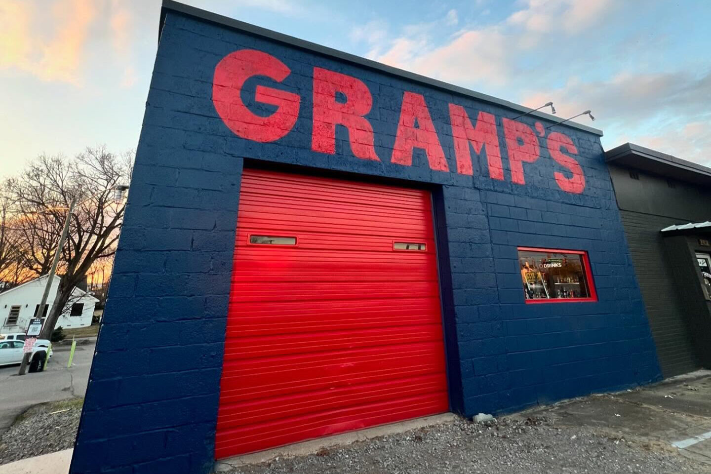 Gramp's Garage Bar | Nashville Guru
