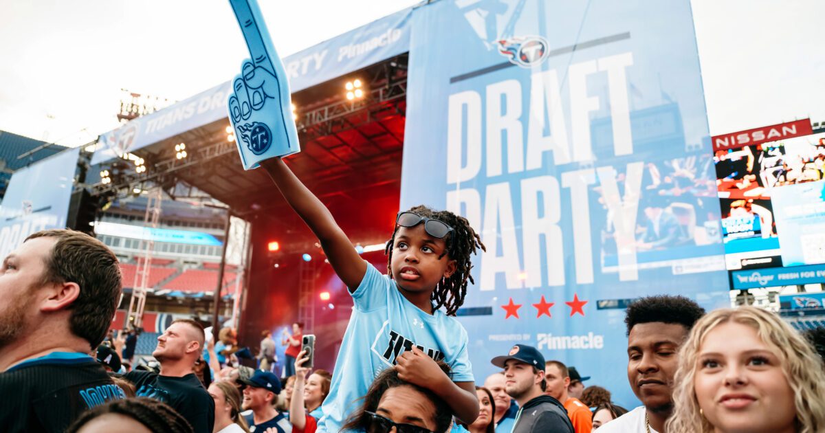 Titans Draft Party 2026 | Nashville Guru
