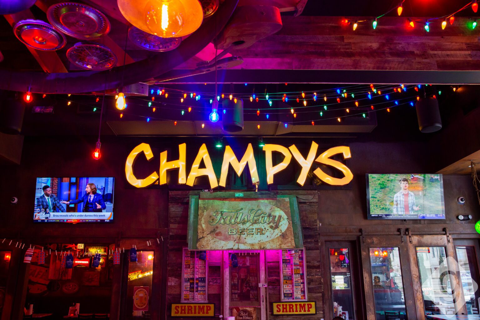 A Look Inside: Champy's World Famous Fried Chicken | Nashville Guru